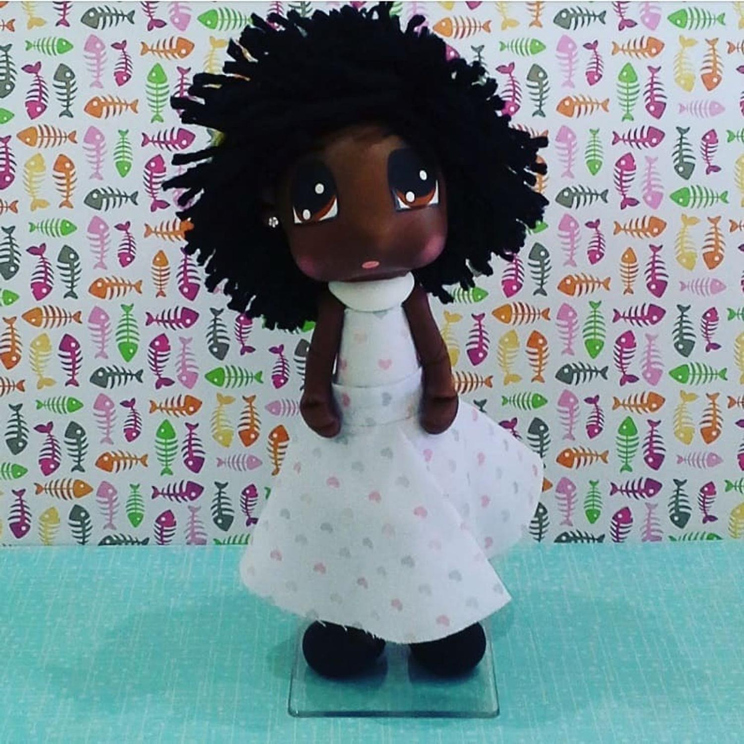 Boneca Negra em Porcelana Fria - Os Grashis - Bonecas - Magazine Luiza