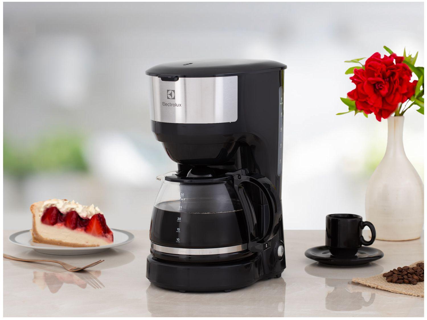 Cafeteira Elétrica Electrolux Efficient ECM20 30 Cafés Preto e Inox