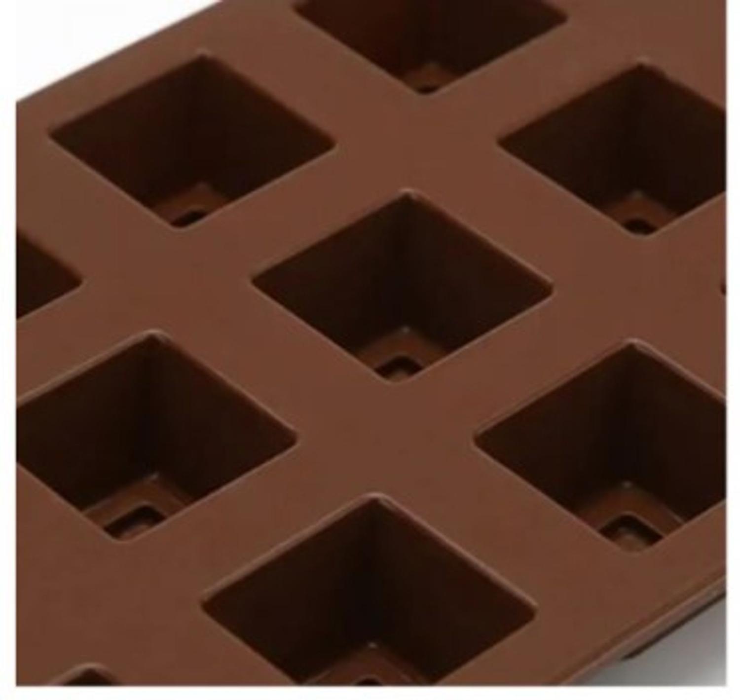 Forma Chocolate Em Silicone Quadrado 12 Cavidades - Chicky Formas ...