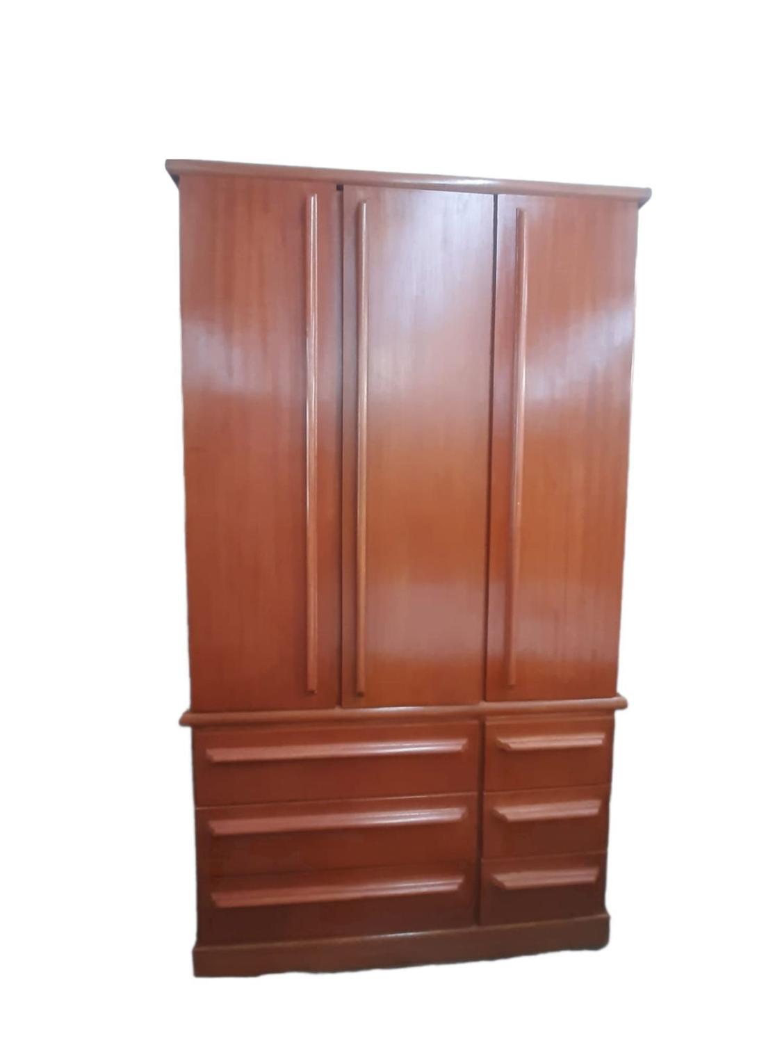 Guarda-Roupa Mini Madeira Solteiro com 3 portas e 6 gavetas - Cor: Mel ...