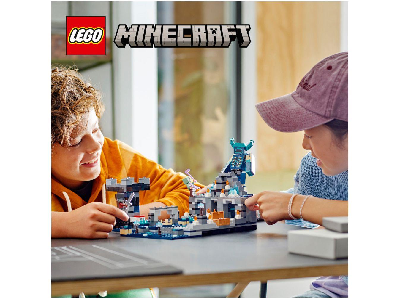LEGO Minecraft A Batalha Escura Profunda 584 Peças 21246