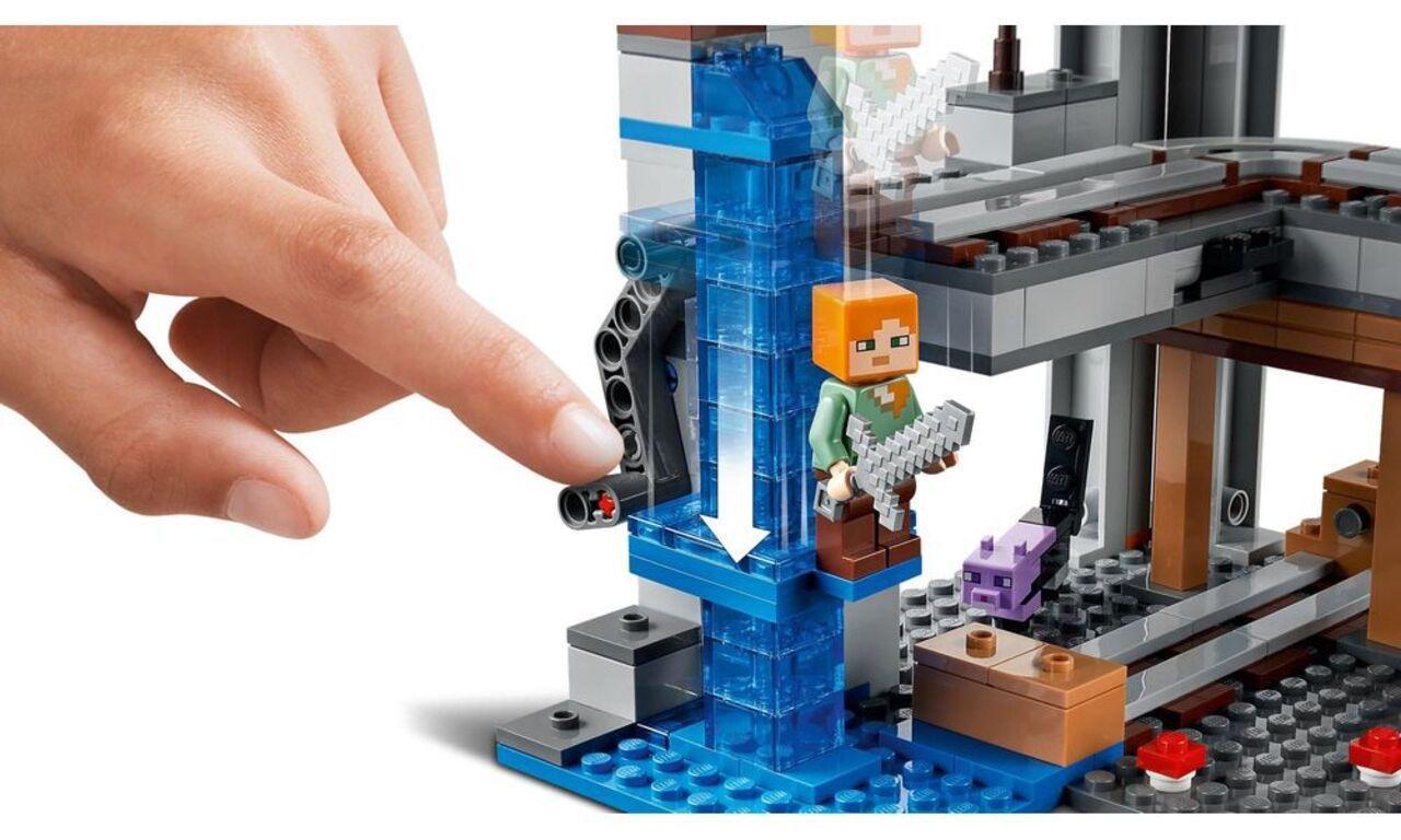 Lego Minecraft A Primeira Aventura 542 Peças 21169 - Brinquedos de ...
