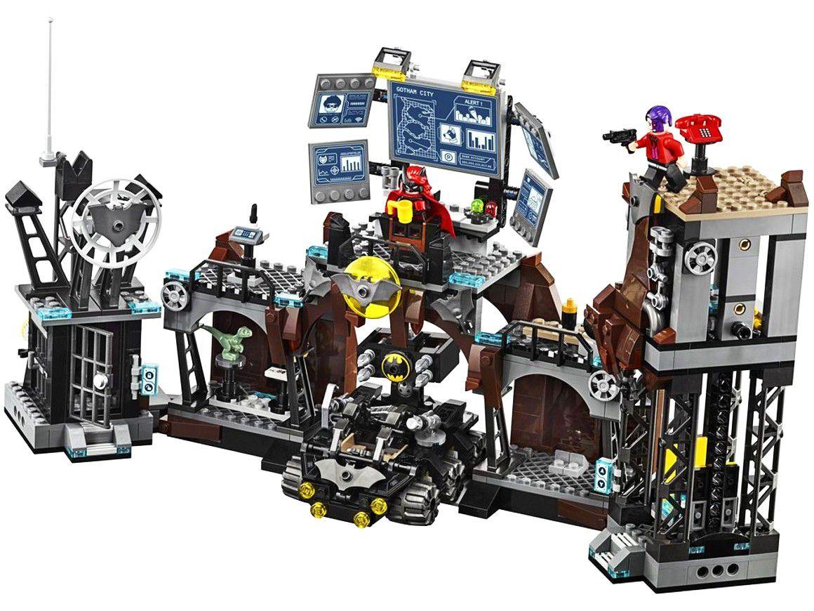 LEGO Super Heroes BatCaverna - Invasão do Cara de Barro 1037 Peças ...