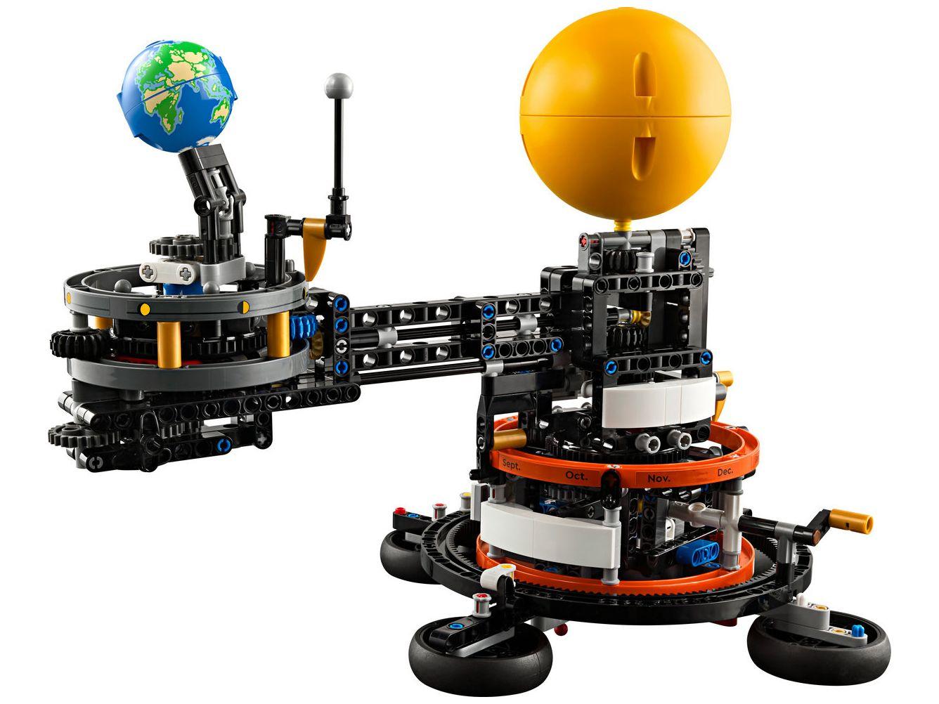 LEGO Technic Planeta Terra e Lua em Órbita