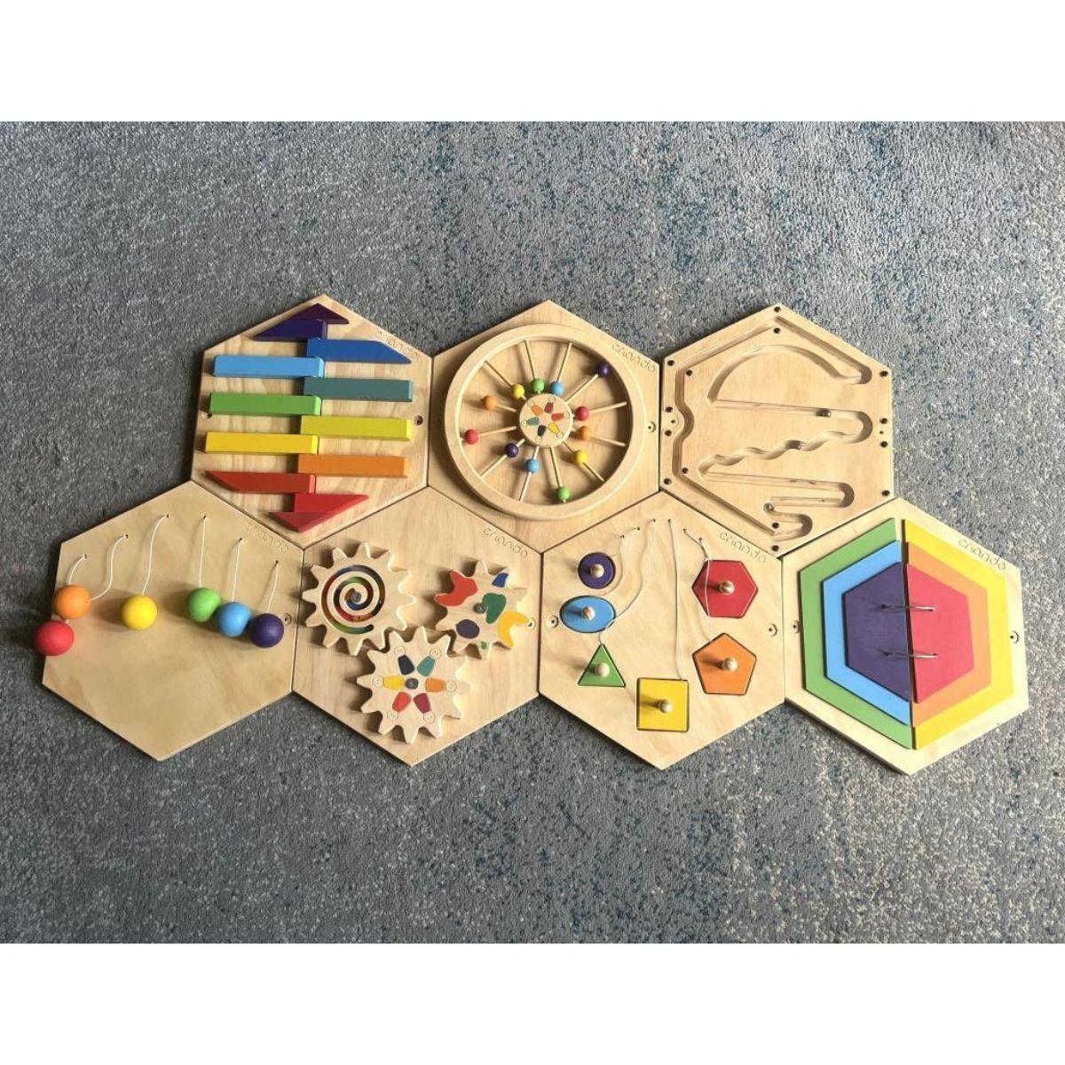 Painel Sensorial Colmeia Labirinto - Criando - Brinquedos Educativos ...