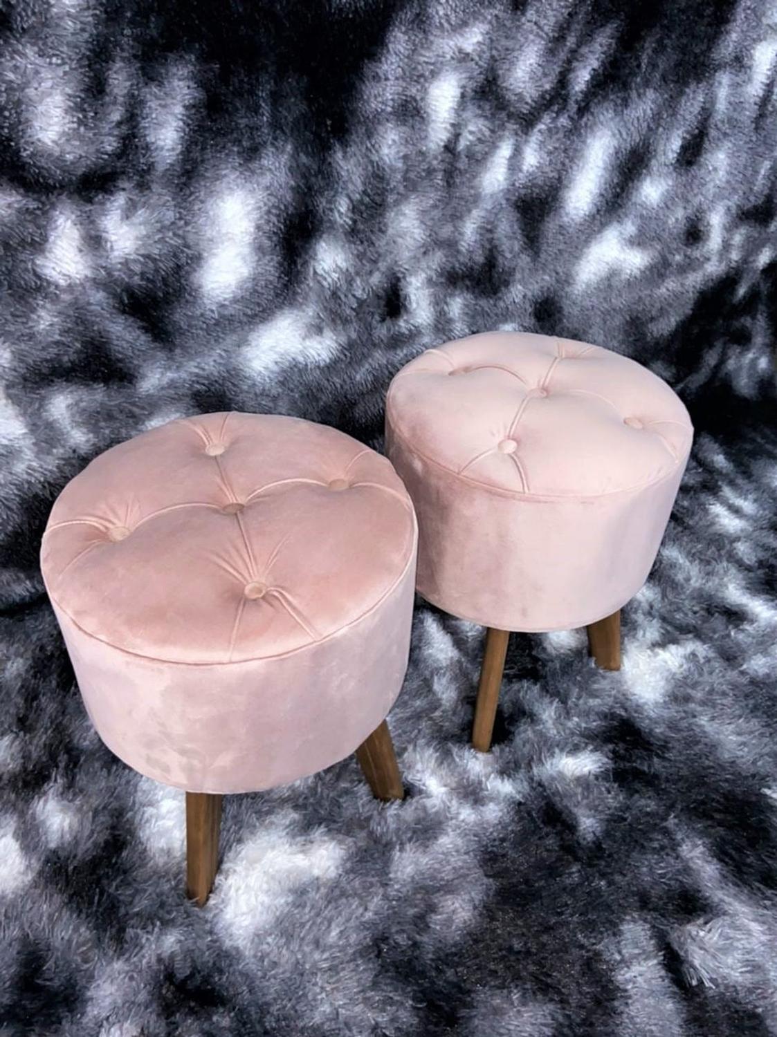 Puff Capitone Redondo-tecido Veludo-pés Em Madeira De Pinus. - Cir ...