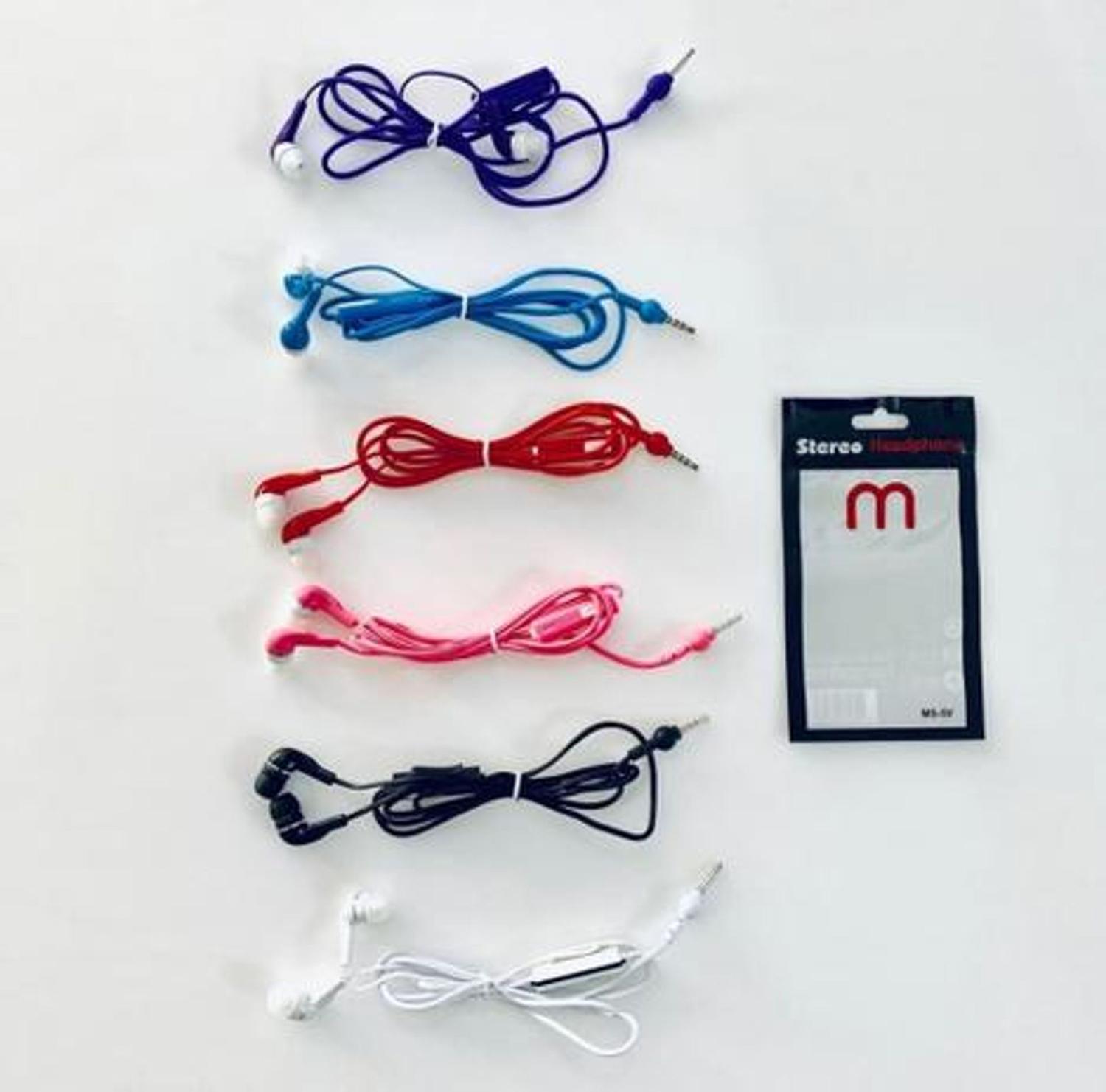 Quatro fones de ouvido simples para celular com entrada p4 universal ...