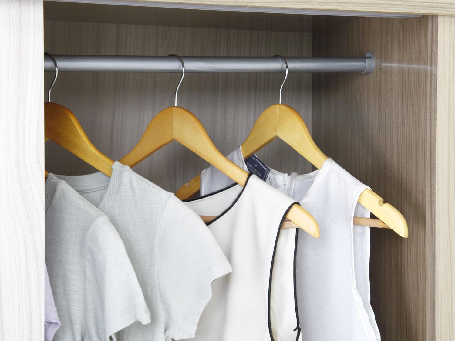 Guarda-roupa Casal 3 Portas de Correr 3 Gavetas - Araplac Lucca ...