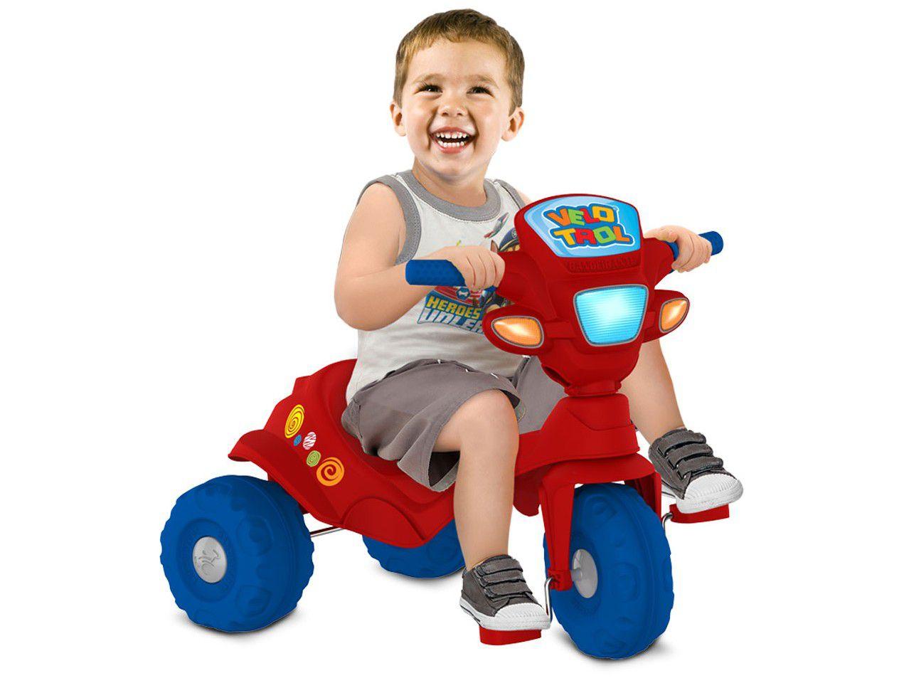 Triciclo Infantil Velotrol com Empurrador Bandeirante
