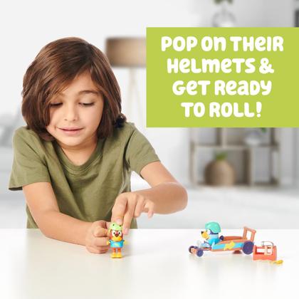 Pacote de bonecos e veículos de brinquedo Bluey Rusty Go-Kart de 6-8 cm ...