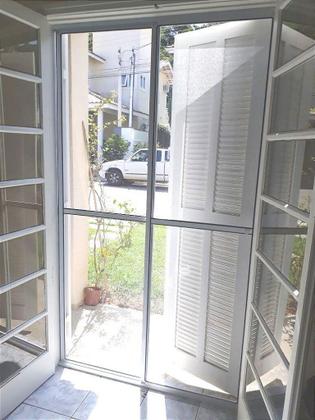 Porta Mosquiteiro - Kit Fácil para Montagem - MULT TELAS - Prendedor de ...