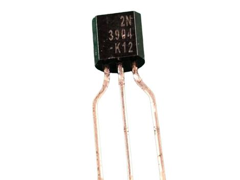 100x Transistor 2n3904 Npn 0,2amp 40v - Transistor - Magazine Luiza