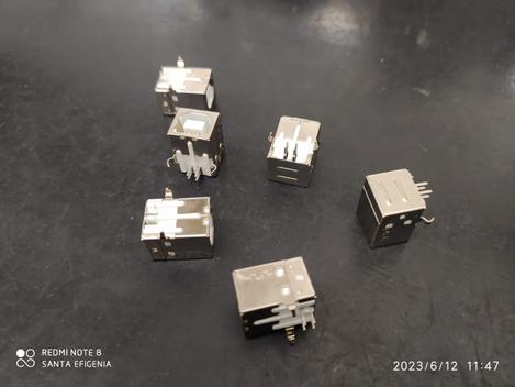 1x Conector Usb Tipo B Femea 90 Pci - Peças para Celular - Magazine Luiza