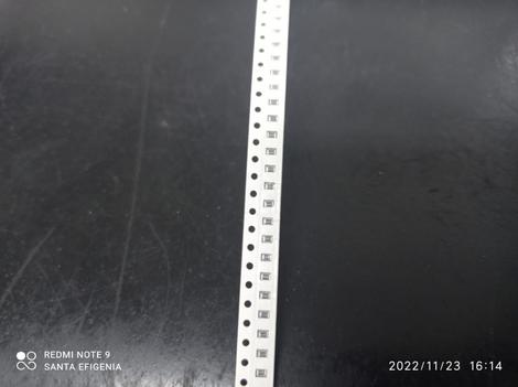 200x Resistor 909k 0402 1% Smd 0,5x1mm - Avental - Magazine Luiza