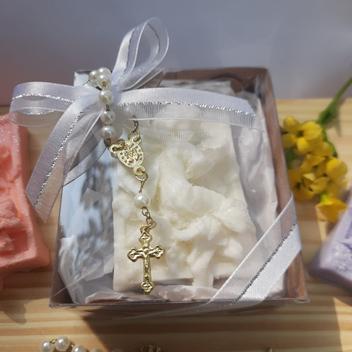 Anjinho Sabonete Hidratante Terço Caixinha Lembrancinha 10un - Likare ...