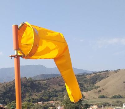 Biruta Profissional 30cm-Completa (Biruta + Tecido + Haste de 66 cm ...