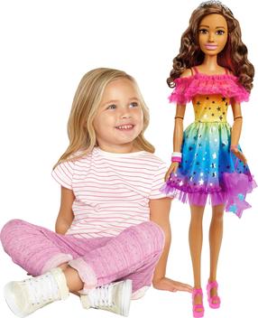 Boneca Barbie 71cm - Cabelo Castanho, Vestido Arco-Íris e Acessórios ...