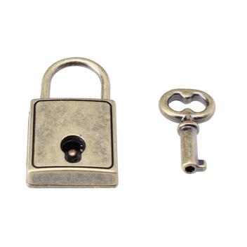 Cadeado Quadrado Mini Com Chave Decoração Artesanato - Metallica ...