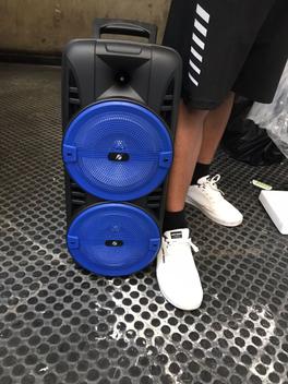 Caixa de Som Bluetooth KTS-1745 35W RMS com Luzes LED, Microfone e ...