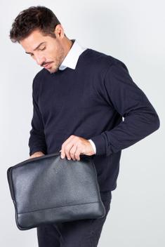 Case de couro para notebook de 14" Guga - Vira Vento - Capas e Cases ...