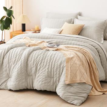 Conjunto de edredom CozyLux King Seersucker Beige, 7 peças, cama em uma ...