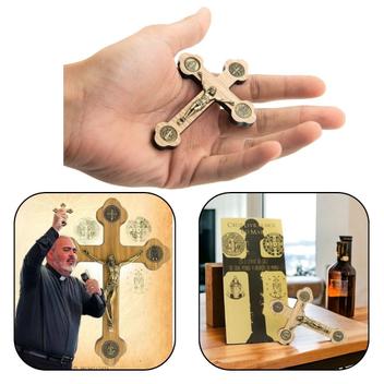 Crucifixo Cruz de Mão Livrai-nos Do Mal São Bento 9 Cm - Padre Bruno ...