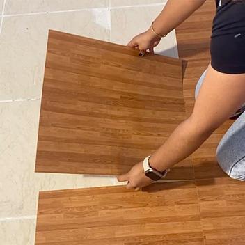 Kit 10 Pisos Vinílicos Autocolante Porcelanato lavável Diversos Modelos ...