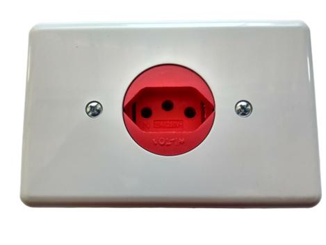 Kit 20 Tomada De Embutir Giratória Voltim 2P+T 20A - Módulo de Tomada ...