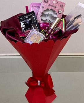 Kit Buquê de Maquiagem Com 23 itens - Glow Up - Kits de Maquiagem ...