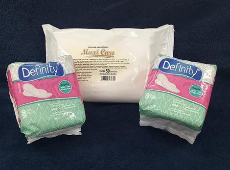 Kit Toalha Umedecida Maxi Care 50 Unidades e 2 Absorventes Definity Com ...