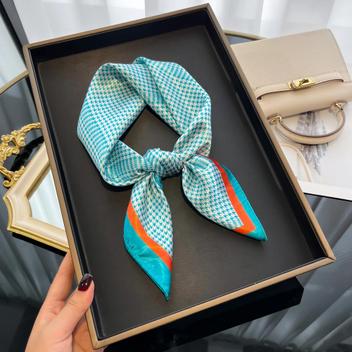 Lenço Quadrado De Seda Feminino 60X60CM Praia Protetor Solar Design De ...