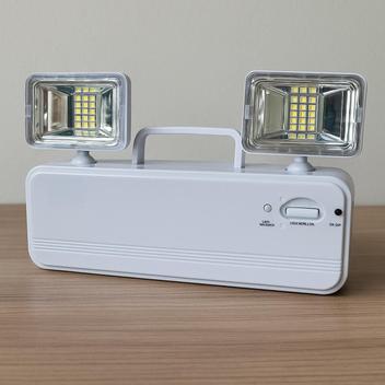 Luminária De Emergência Led Luz Forte Bivolt Recarregável - Relet ...
