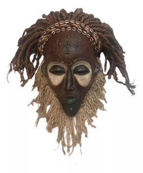 Máscara Africana De Madeira - Angola - Anos Dourados Móveis - Objetos ...