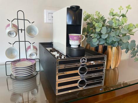 Novo Design De Zeus MDF Bandeja Com Duas Gavetas Capacidade de 72 Capsulas Super Moderna ...