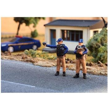 Pack C/ 2 Miniaturas Para Maquete Figuras Policiais Mod.03 Studio Dio ...