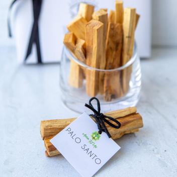 Palo Santo Peruano Autêntico 100% Natural Madeira Sagrada - Atelier JT Art - Incenso - Magazine ...