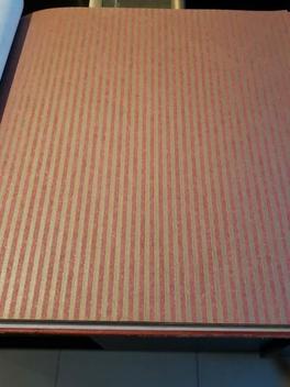 Papel De Parede Lavável Listrado Vermelho E Dourado - facinus - Papel ...