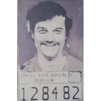 Quadro de Madeira Pequeno (30cmX20cm) Pablo Escobar Carcel Otto ...