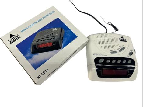 Rádio Relógio AM/FM Led Vermelho 110V Branco - CHINA - Rádio-Relógio - Magazine {{route ...