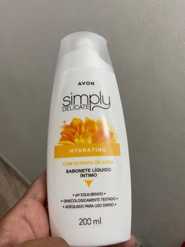 Sabonete líquido íntimo simply delicate hydrating com extrato de aveia ...
