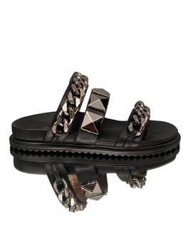 Sandália Papete Preta com detalhes Corrente e Spike - Bella Gio Rezende ...