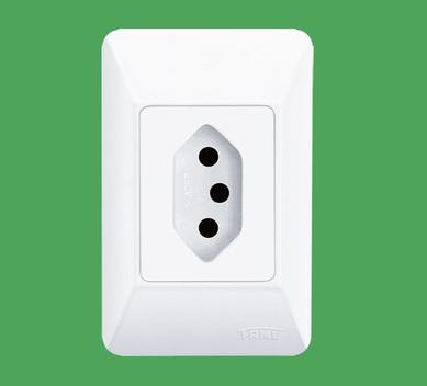 Tomada Simples 2P+T 10a com Placa Sistema Externo Fame - 1405 - Espelho ...