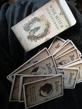 Wise Witch Oracle Cards - Cartas do Oráculo da Bruxa da Sabedoria ...