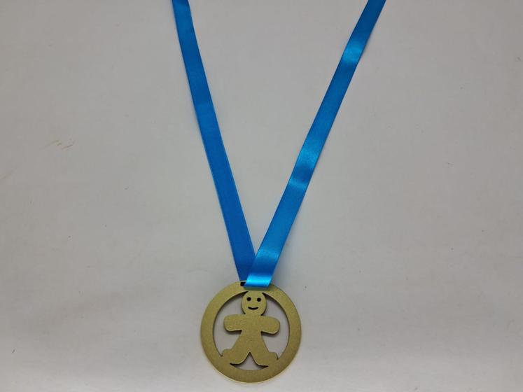 14 Lembrancinhas Dia Das Crianças Medalha Em MDF Dourada Criança Feliz ...