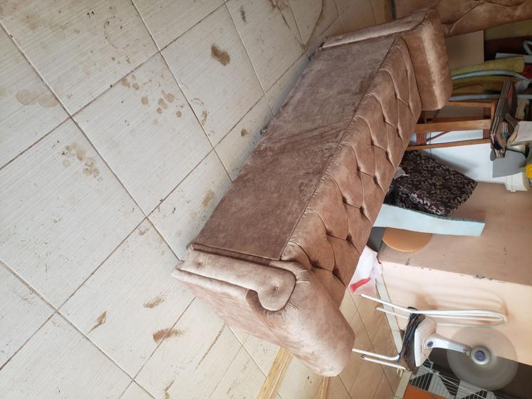 Bau recamier. Queen revestido em tecido esmeralda bege - Transformers ...