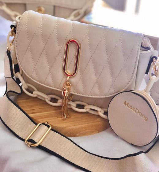 Bolsa transversal com corrente e porta moeda - Miss Dong - Bolsas ...