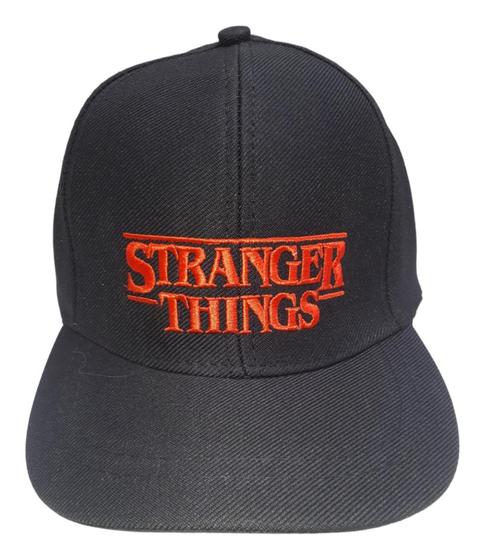 Boné Dustin Stranger Things Com Bordado em Alto Relevo - MELLANY - Boné ...