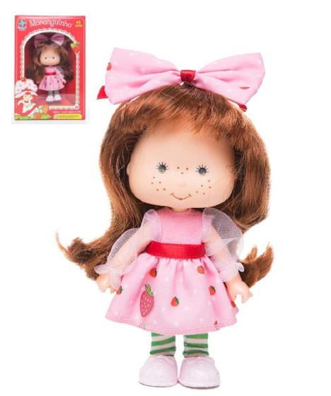 Boneca Moranguinho Versão Especial 80 Anos Estrela Cheiro de morango ...