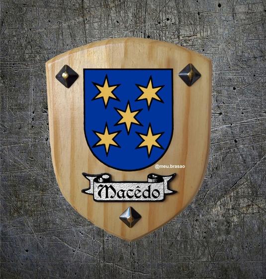 Brasão da família Macedo na madeira - @MEU.BRASAO - Decoração de Natal ...