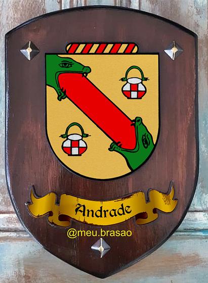 Brasão família Andrade na madeira - meu.brasao - Quadro e Pôster ...